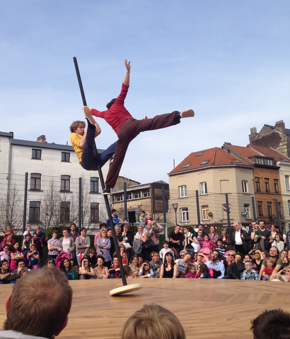 Le mât chinois - C!RQ en capitale